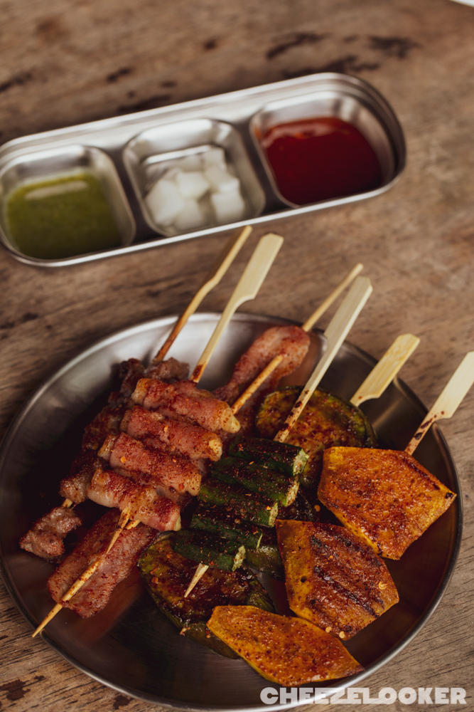 ชวนไปเช็คอิน "BLACKMOON" ROOFTOP BAR ย่านอารีย์ที่มีดวงจันทร์เป็นศูนย์กลาง!